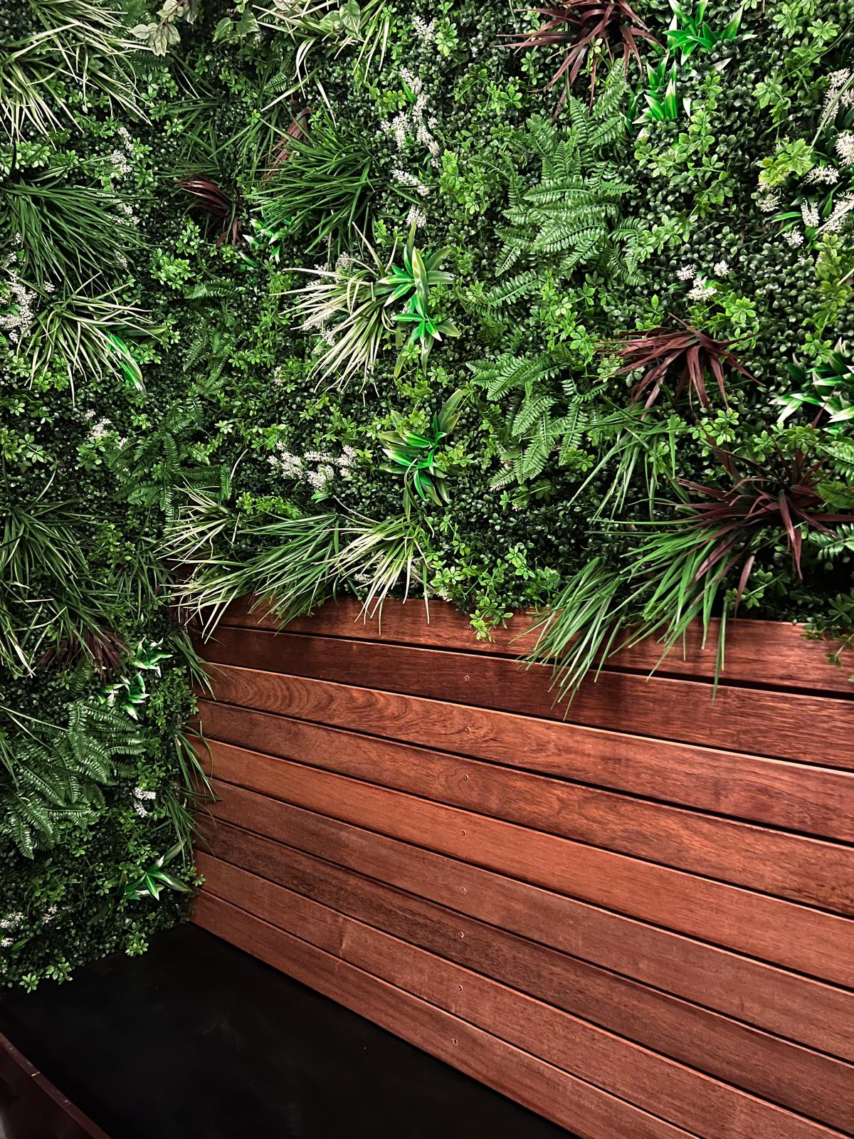 Artificial Green Wall Panel (1m x 1m) UV Outdoor Privacy Screen - Sout ...